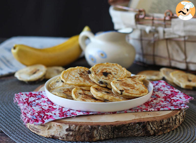 No-sugar-added banana pancakes perfect for breakfast!
