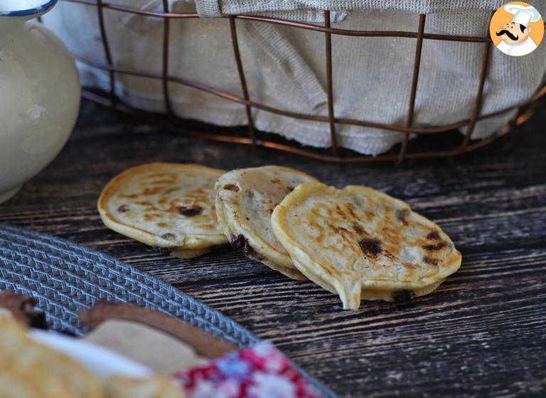 No-sugar-added banana pancakes perfect for breakfast!