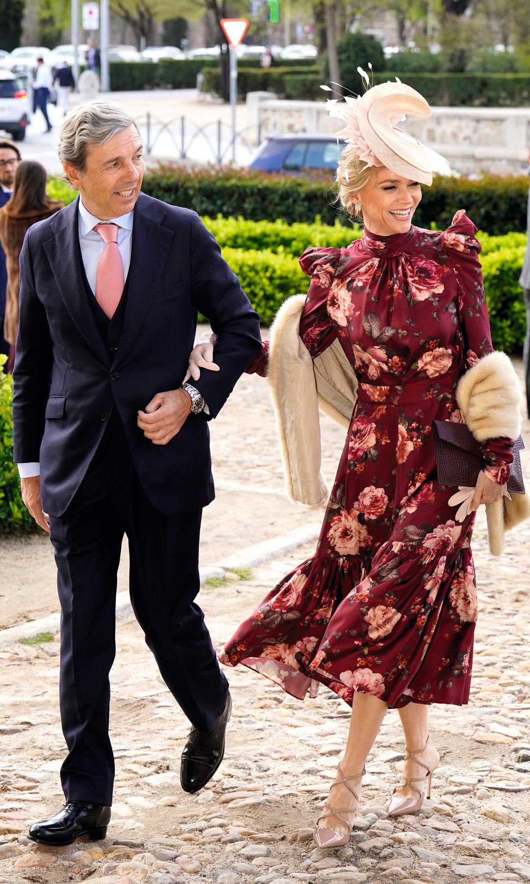 Entramos en la romántica boda de las familias Denitoz de Borbón-Dos ...