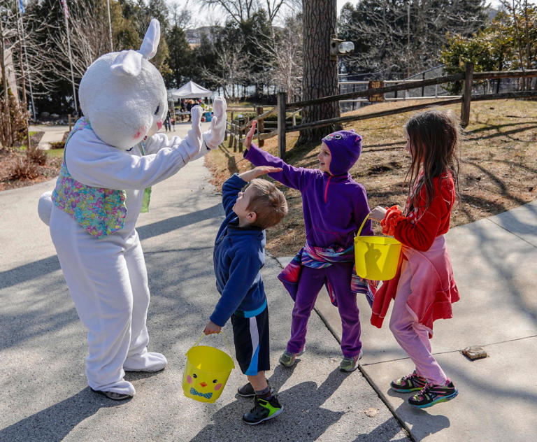 Looking for Easter events in the Manitowoc area? Here are some to hop to.