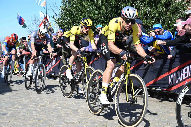 🎥 Oef! Wout van Aert ontsnapt maar net aan valpartij in Bos van Wallers tijdens verkenning ...