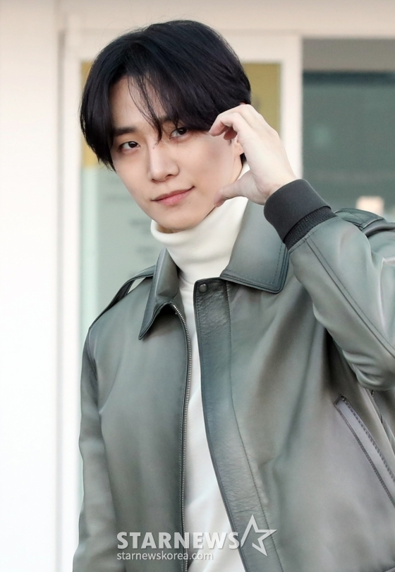 이준호, '10주년 AAA' MC 발탁..스타랭킹 男 배우 1위 수성