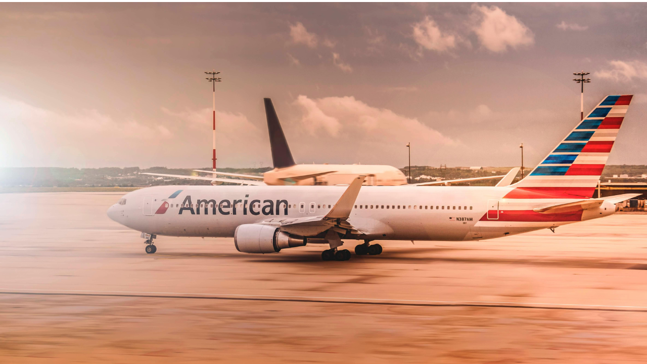 'Crazy' man forces pilot to take a U-turn and return to New York after ...