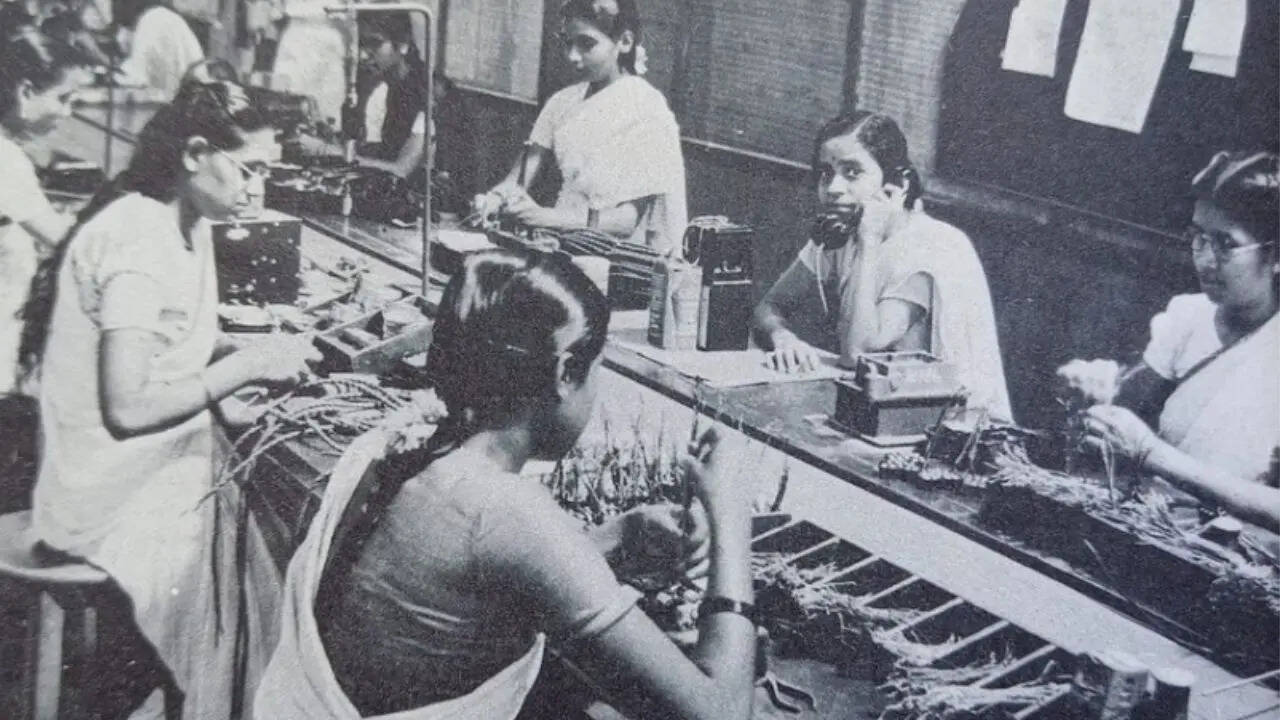 'Silent Hands Behind Nation's Voice': 1950s Photo Of Women Assembling Telephones At Bengaluru's ...