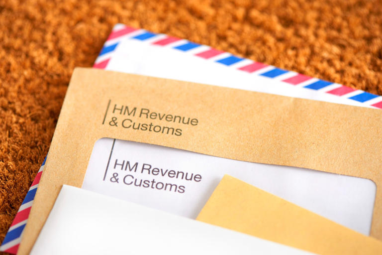 887,000 Brits with £3,500 or more in savings to receive imminent HMRC ...