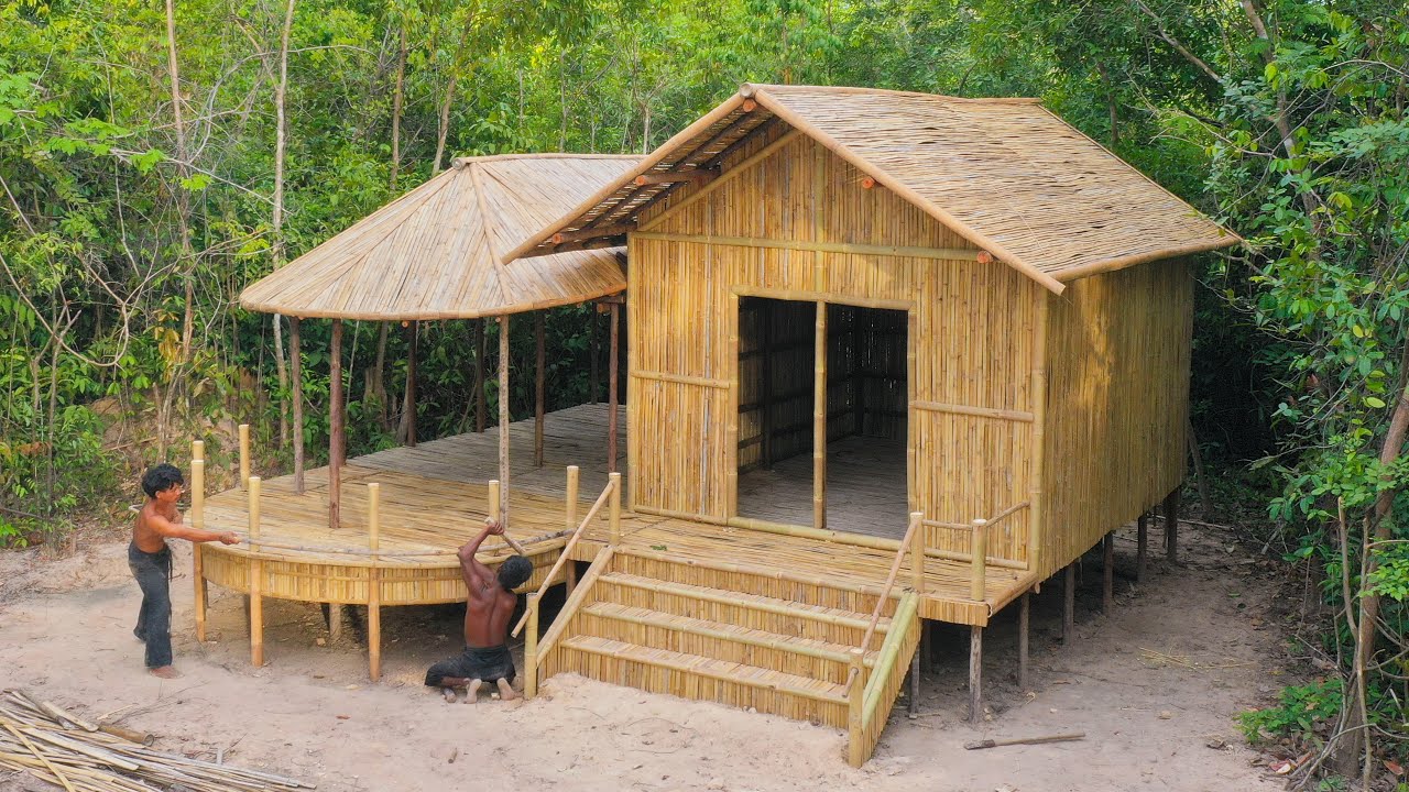 They Built a Luxury Jungle Villa Using Only Primitive Tools