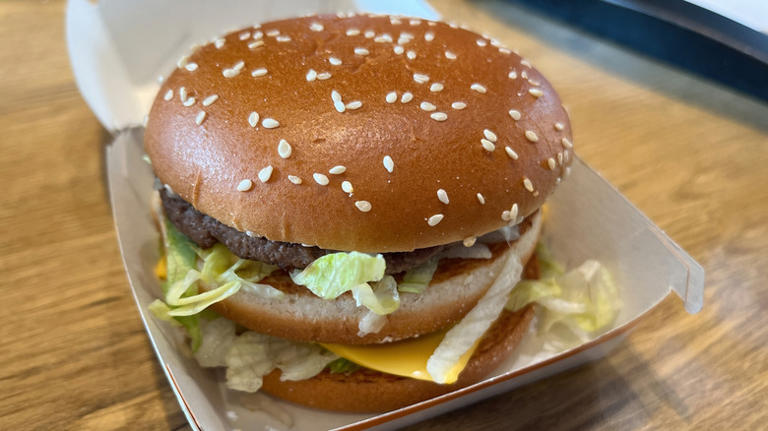 The Difference Between A McDonald's Big Mac And A Double Quarter Pounder
