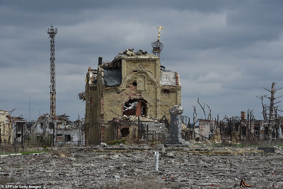 Ukraine fights back Russia as tanks breach fortifications