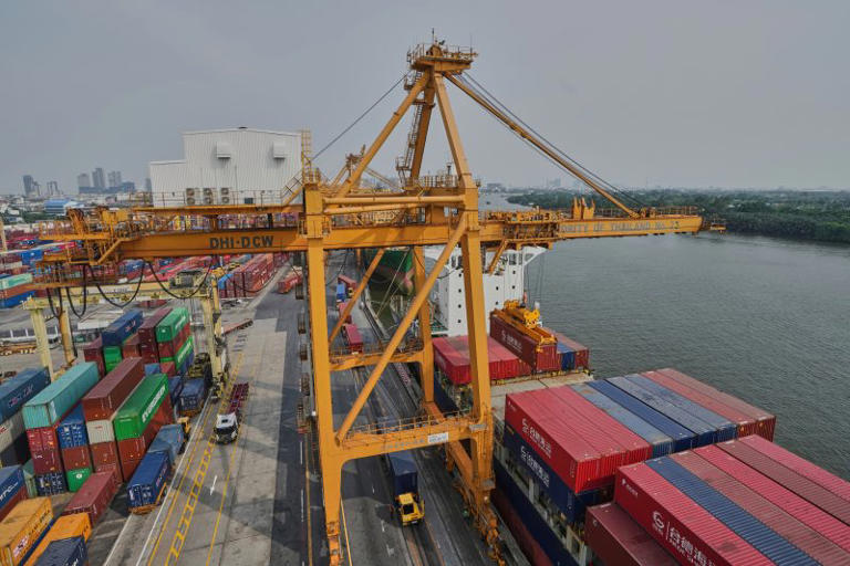 Trump announces 90-day pause of tariffs