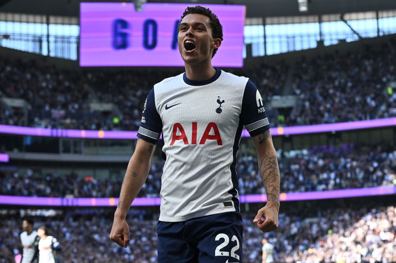 Tottenham drop early Brennan Johnson team news hint for Frankfurt amid ...