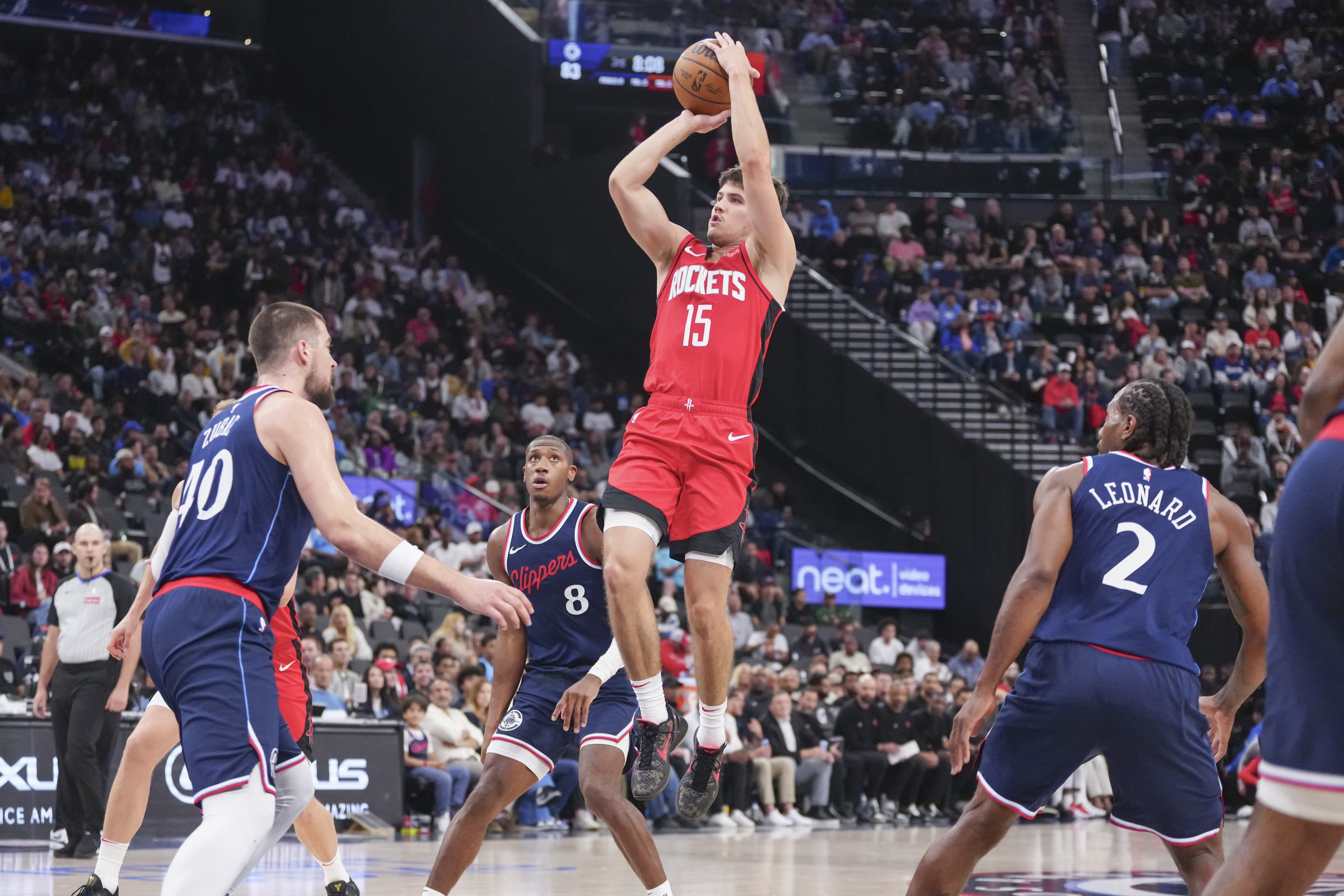 In loss to Clippers, rookie Reed Sheppard shows more flashes for short-handed Rockets