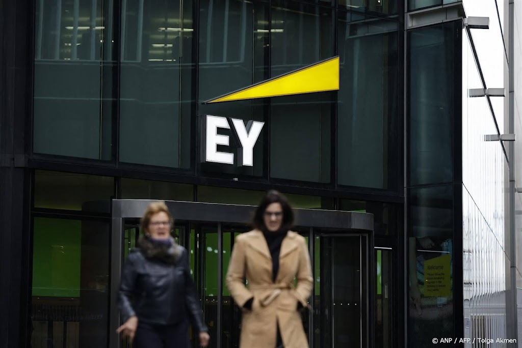 EY krijgt miljoenenboete om missers bij controle Thomas Cook