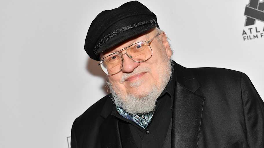 George R.R. Martin "completely cried" when he saw real dire wolves for ...