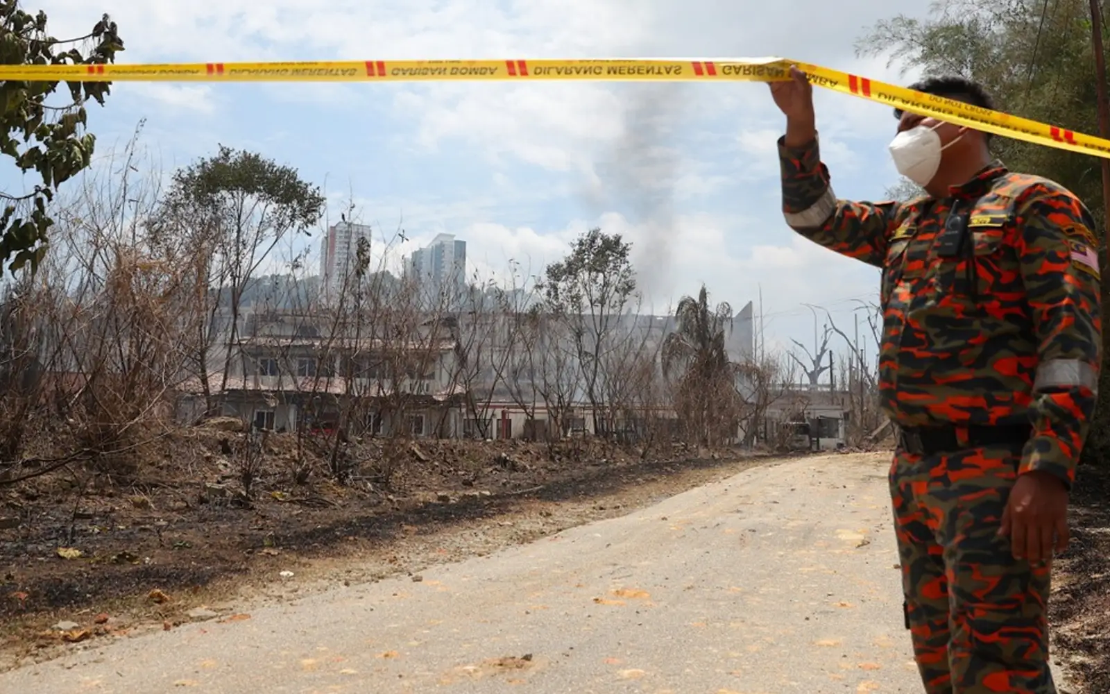 Those spreading false info on Putra Heights fire will face law, warn S ...