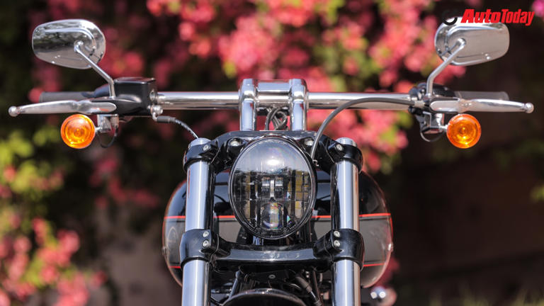 Harley-Davidson Breakout review - American Badass!