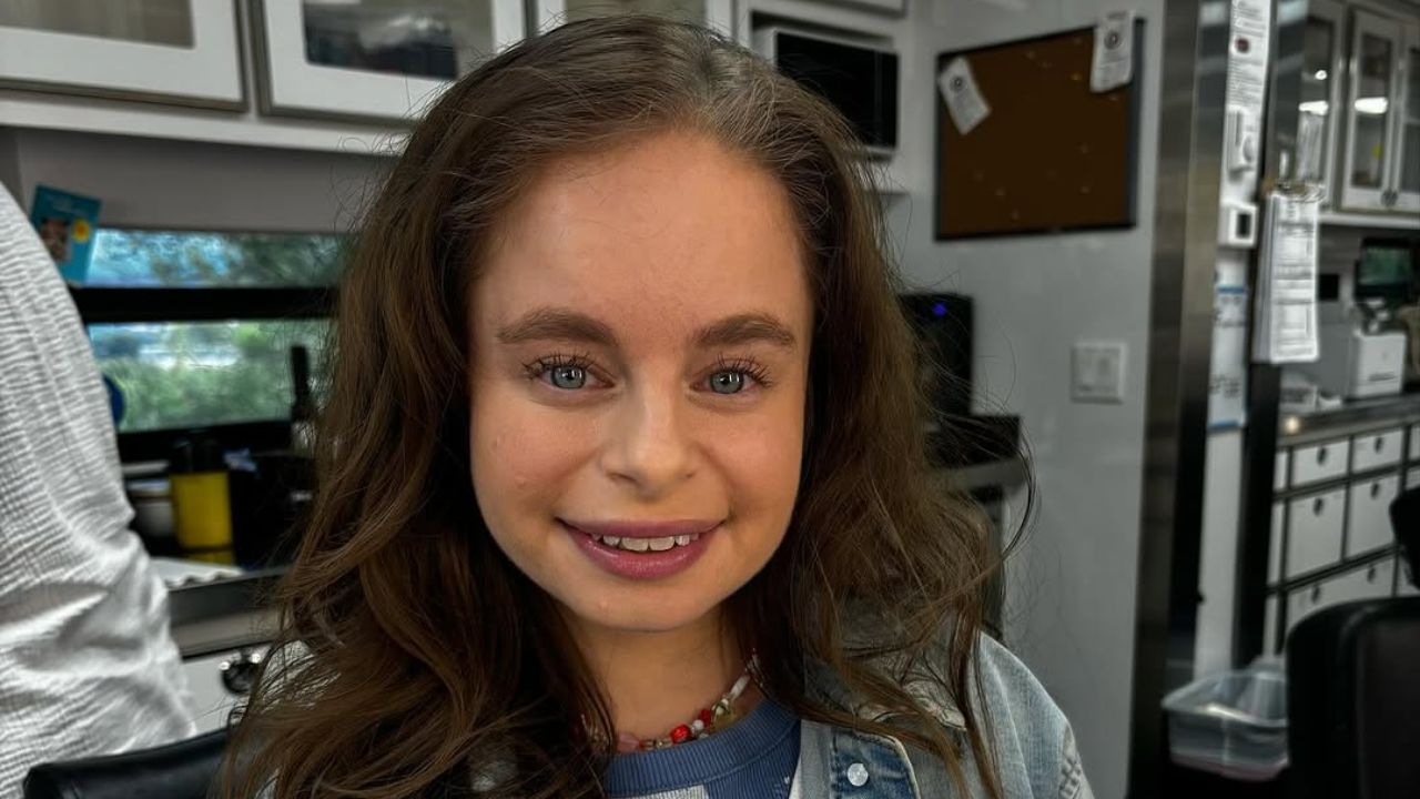 Attrice britannica che interpreta Natalia Grace nella serie Disney+ ...