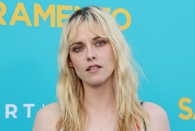 Kristen Stewart succombe à la « wispy bangs », la frange aérienne du moment