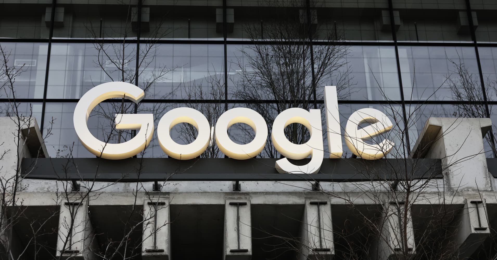 The best large companies to work for in 2025, according to LinkedIn ...