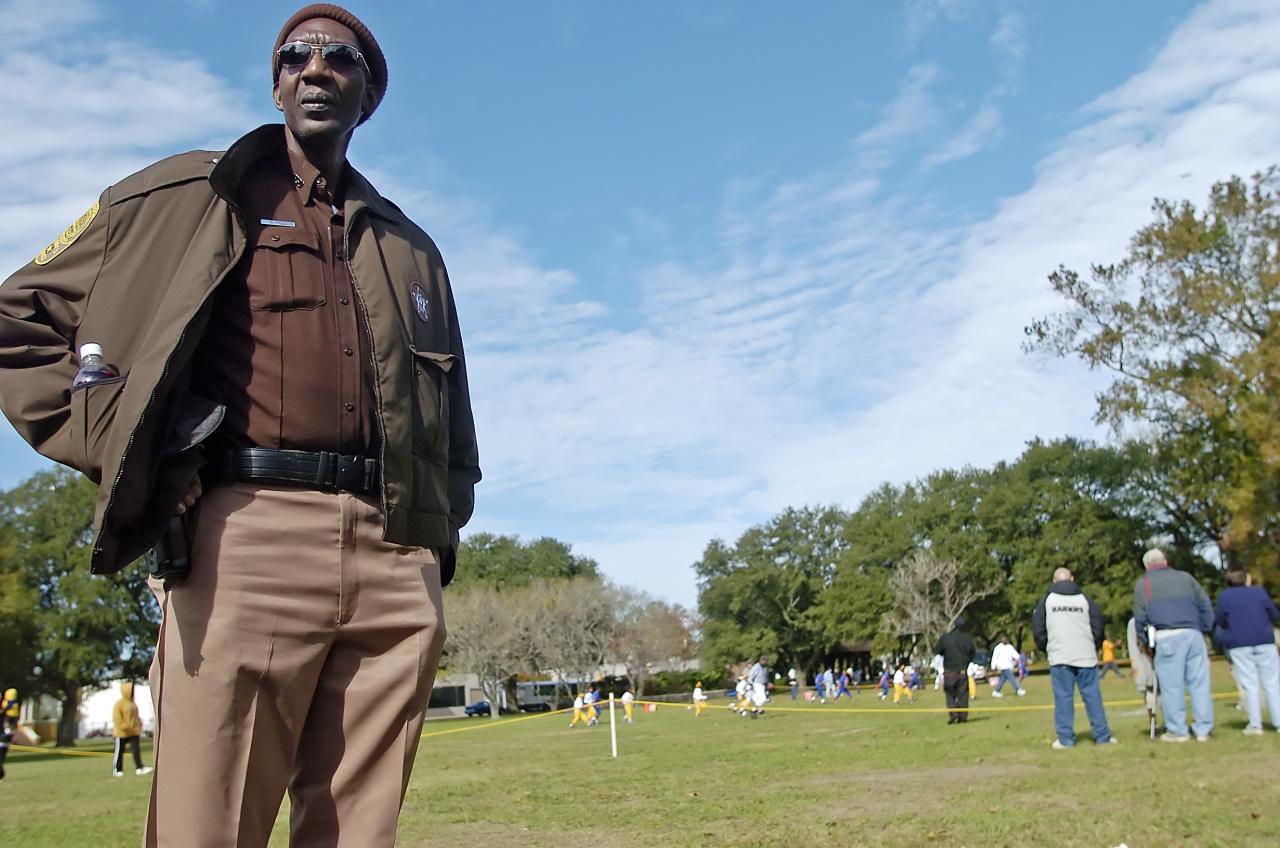 George Bell, Once Named the Tallest Person in the U.S., Dies at 67