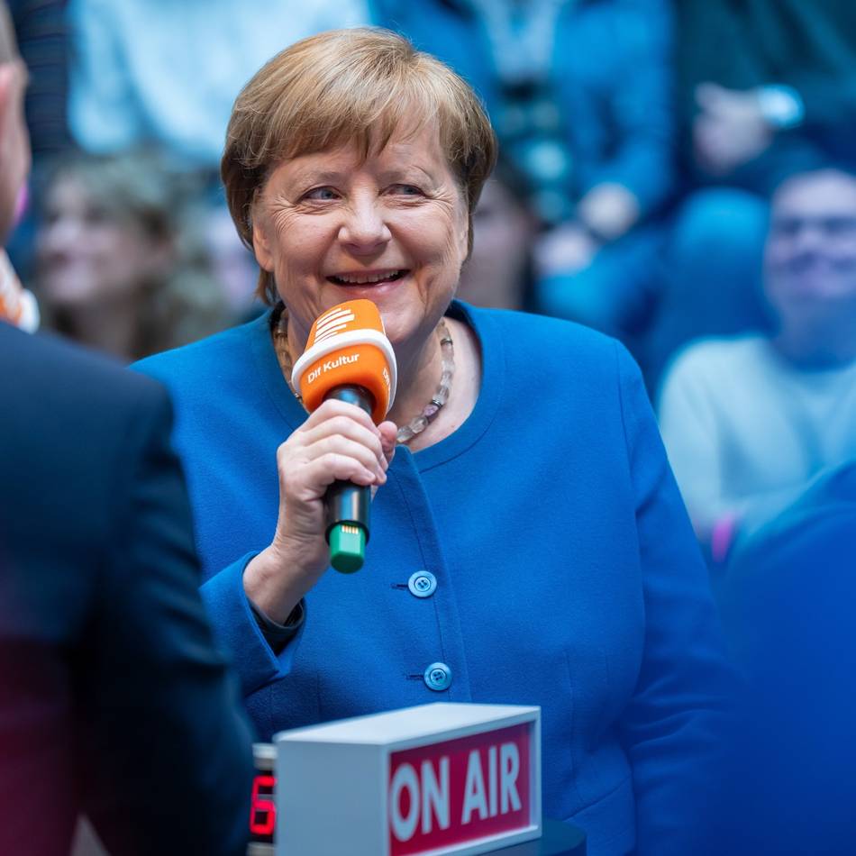 Merkel bezeichnet sich und Merz als „Dream Team“