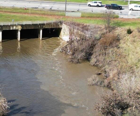 Macomb County says 1.2 million gallons of raw sewage overflows into Red ...