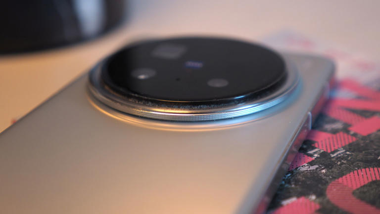 This top Android phone camera just got even better