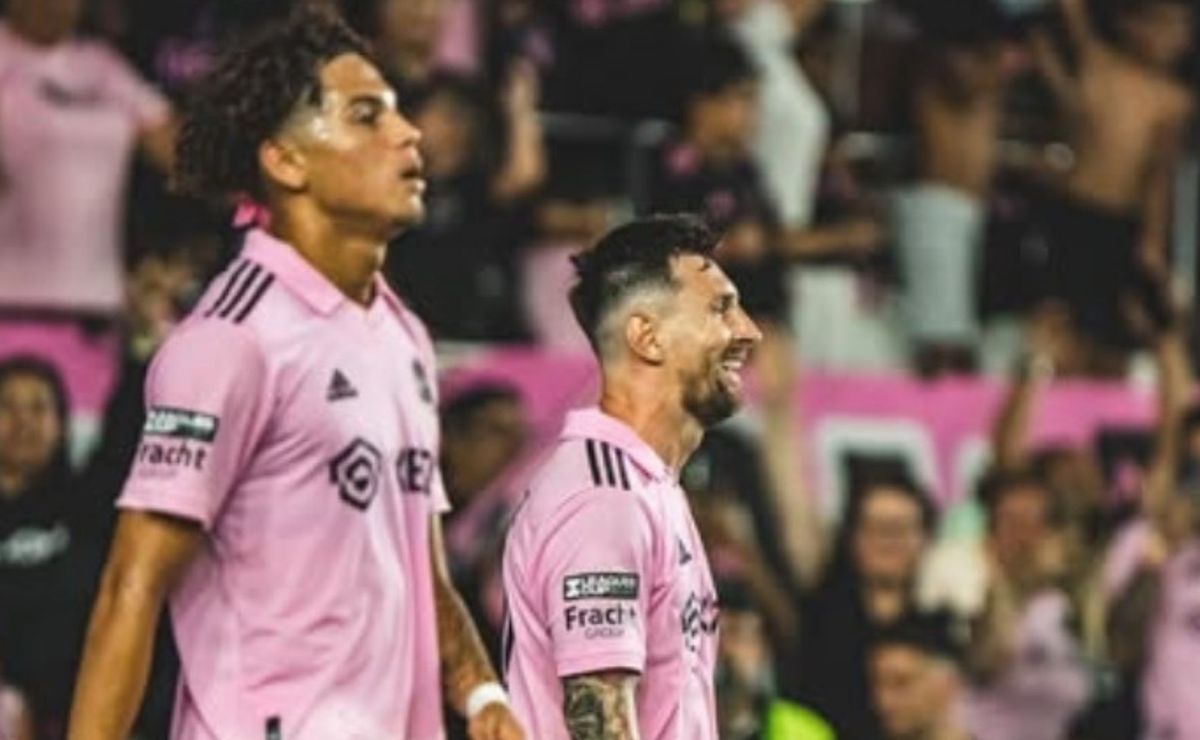 El gesto de David Ruiz con Lionel Messi del que todos hablan en Honduras