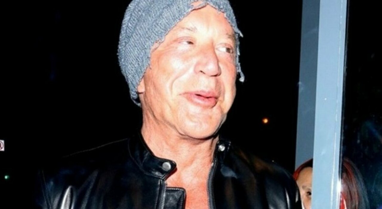 Mickey Rourke, insulti omofobi e body shaming al Grande Fratello UK. L ...