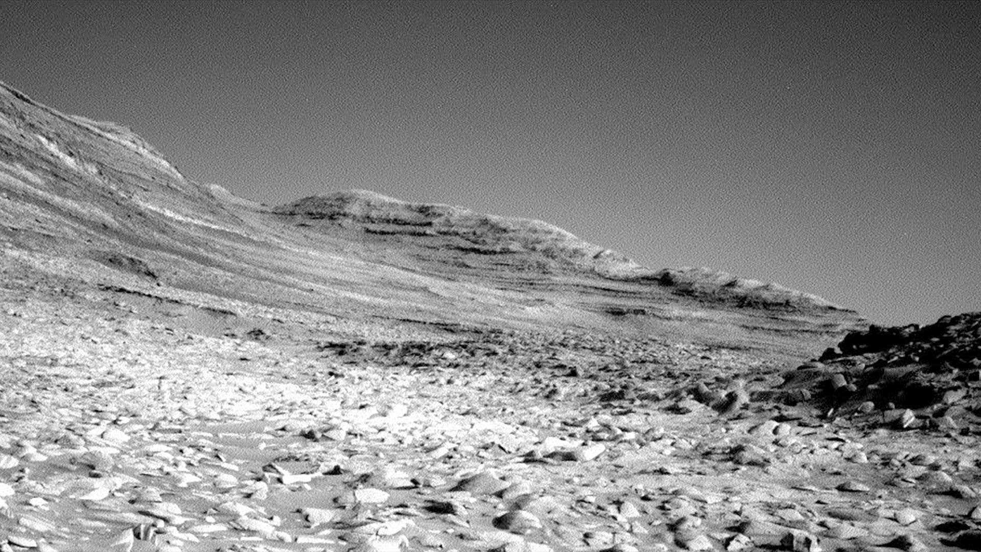Curiosity rover rolls past ‘Devil's Gate' on Mars: Space picture of the day