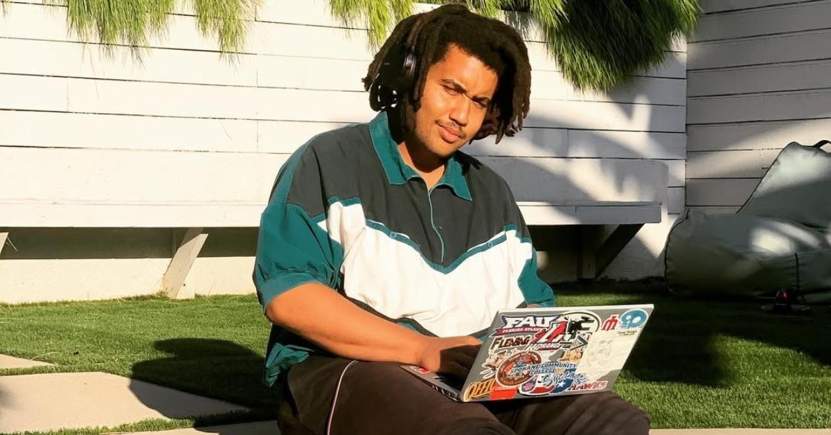 Comedian Lou Wilson's Car in the 'Jimmy Kimmel' Parking Lot Has Fans ...