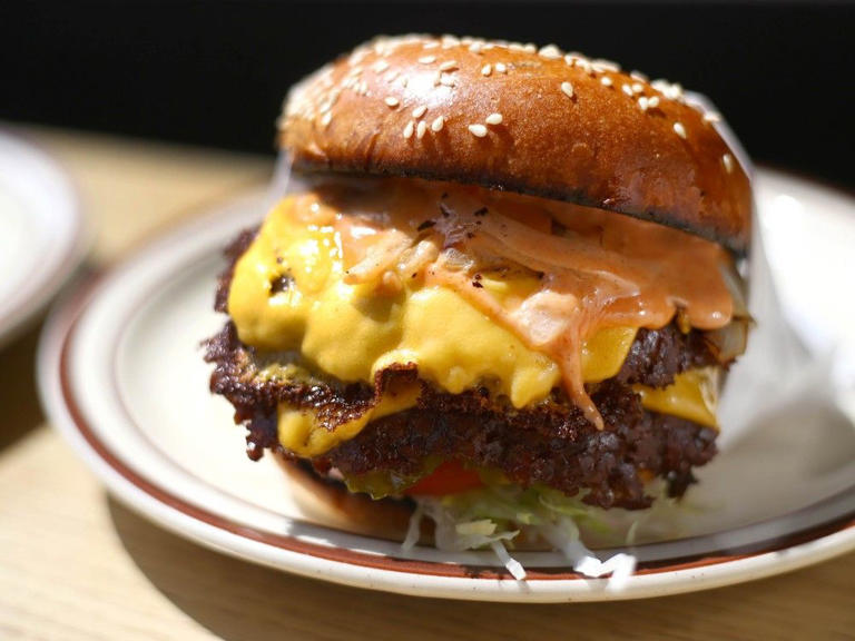Chorney-Booth: Where to find Calgary’s best, crispy, smash burgers