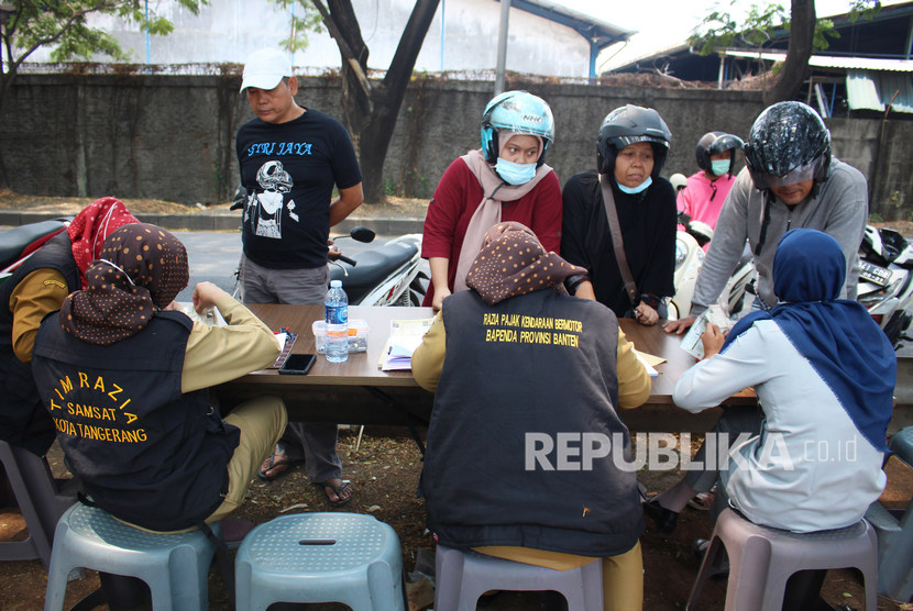Masyarakat Tangerang Bisa Bayar Pajak Kendaraan di Tujuh Gerai