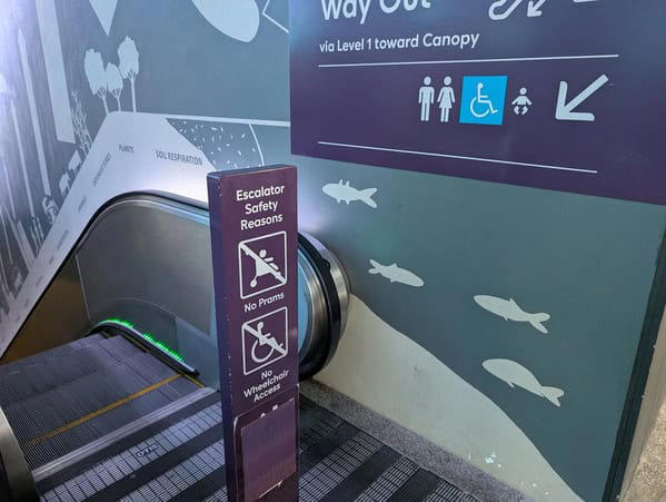 50 Funniest ‘You Had One Job’ Fails That Somehow Made It Past QA This Week