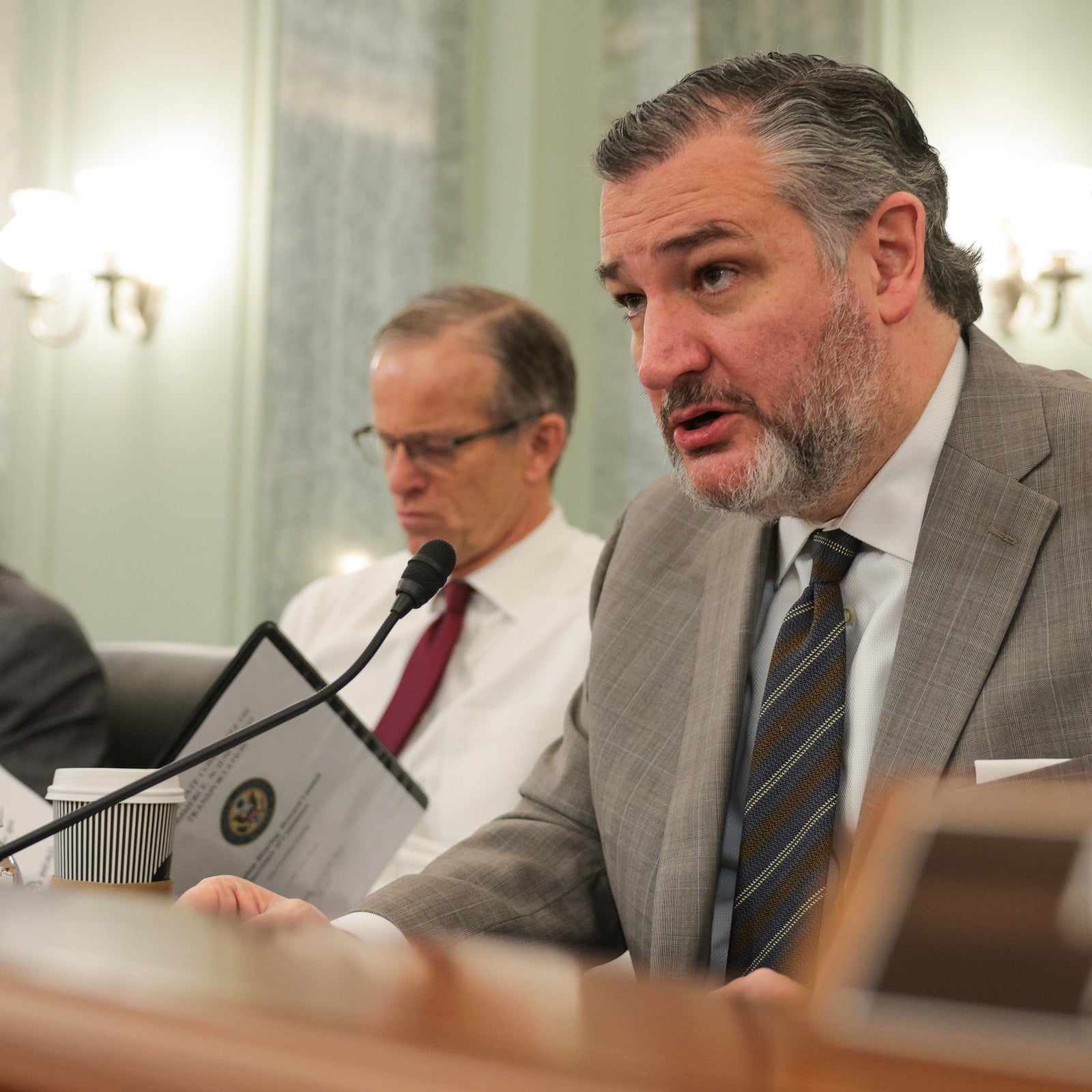 Senate daylight saving time hearing: "Stuck with this since World War I"