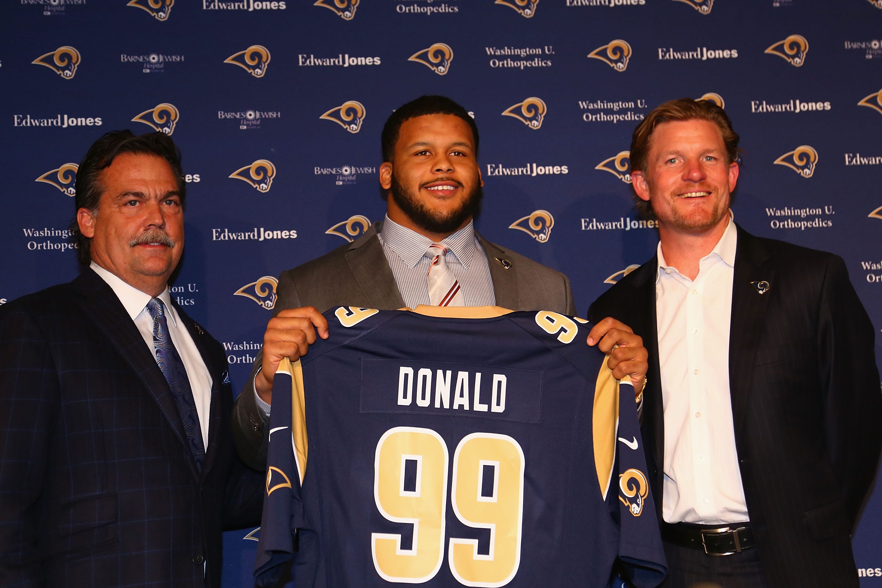 Looking back at 11 of the best first-round picks in Rams history