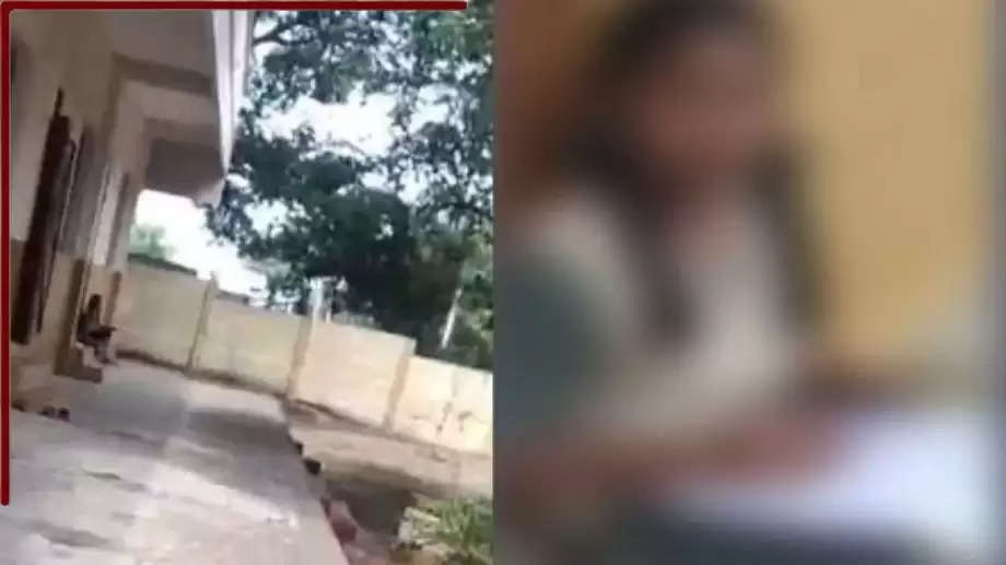 This disgusting thing was done to a Dalit girl in school because of her ...