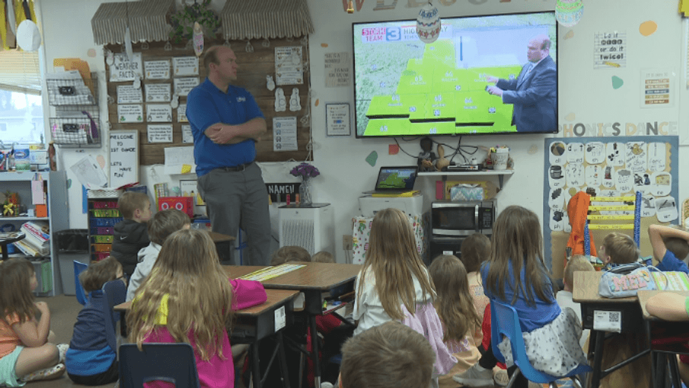 Scotland County R-1 1st graders learn about the weather from one of ...