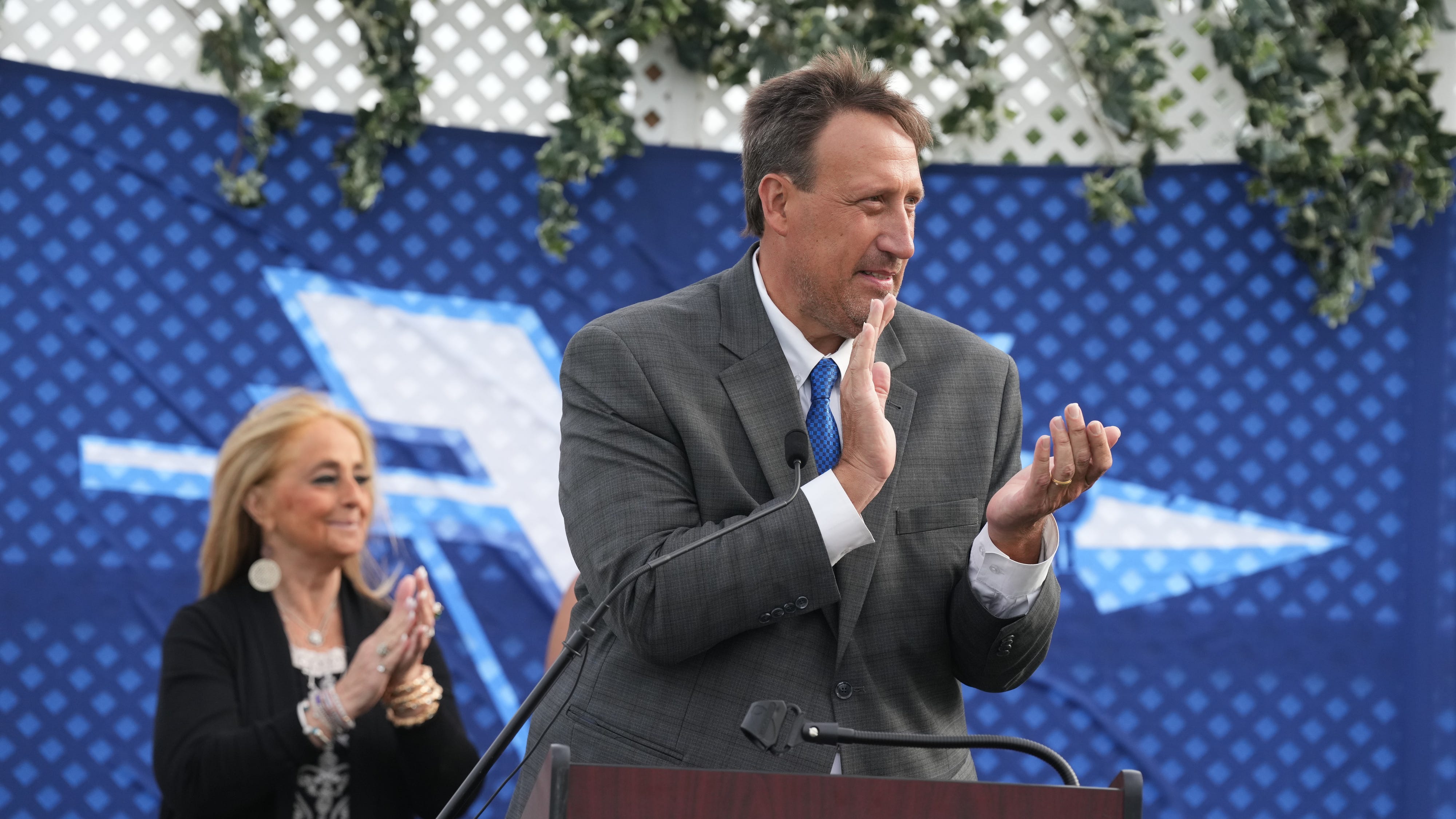 Wayne Valley High School mourns longtime principal Kenneth Palczewski