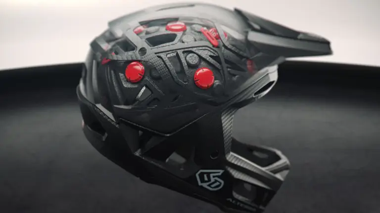 6D Alterra Light Weight Full Face Helmet Brings ODS Tech to Enduro