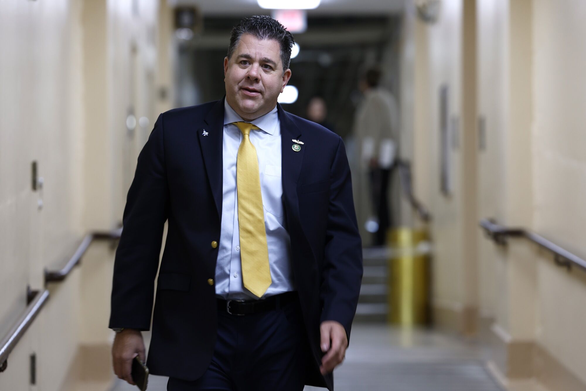 Plane Carrying New York Lawmakers Clipped at Reagan Airport