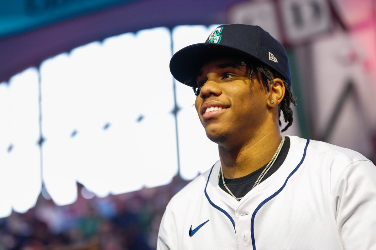 2024 First-Round Switch Pitcher Takes Command In First Outting