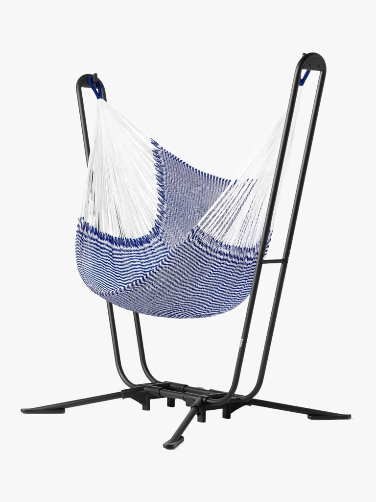 Hanging Chairs Are the Ideal Spring Seating