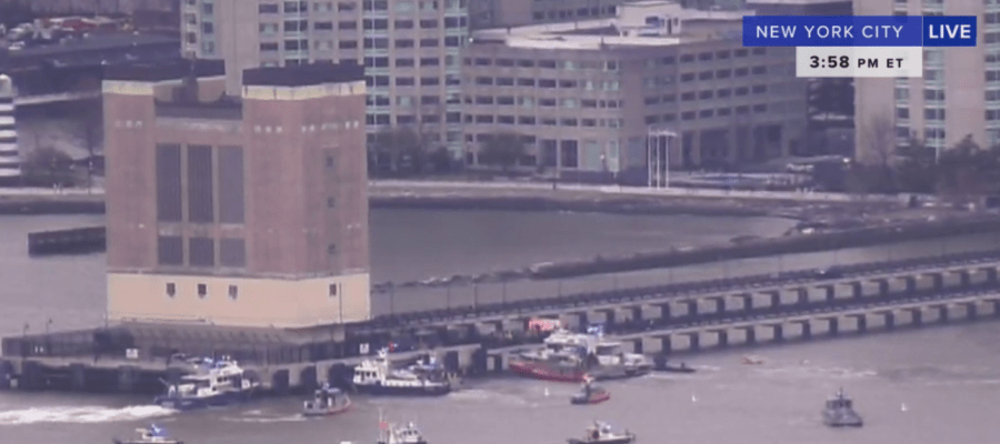 Hudson helicopter crash: 3 adults, 3 children reportedly killed