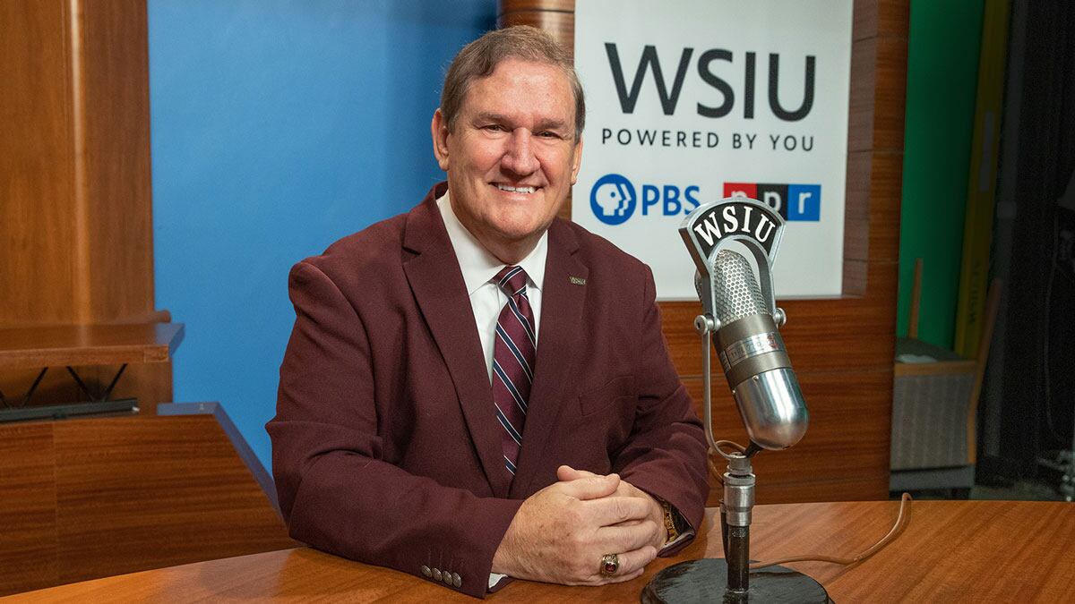 SIU names radio, TV veteran Larry Hunter WSIU interim executive director