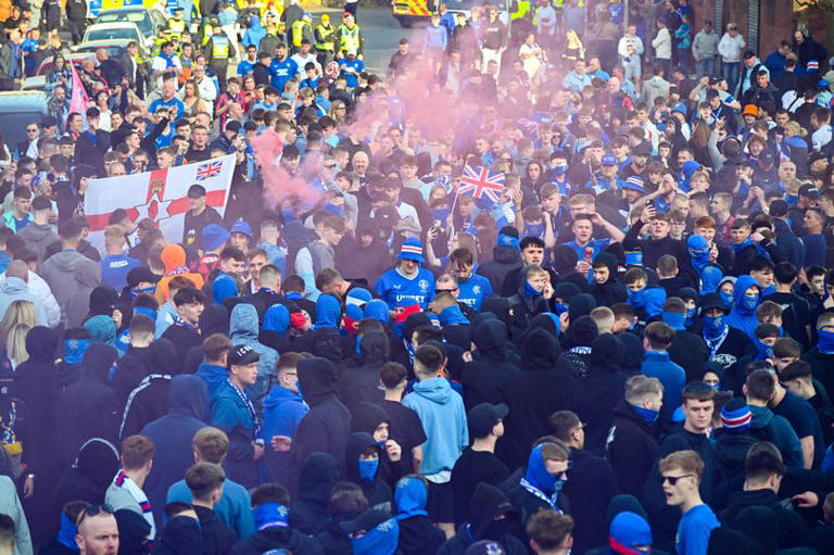 Thousands of Rangers fans gather for Union Bears 'street party' ahead ...
