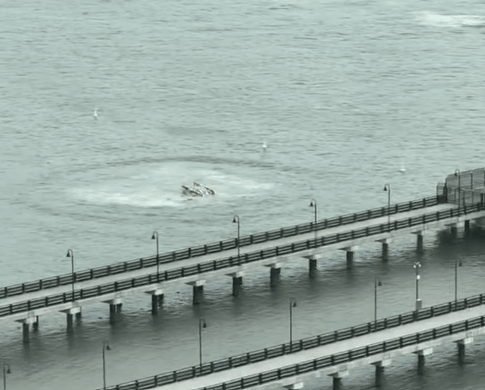 At 'least one dead' after helicopter crashes into New York's Hudson ...