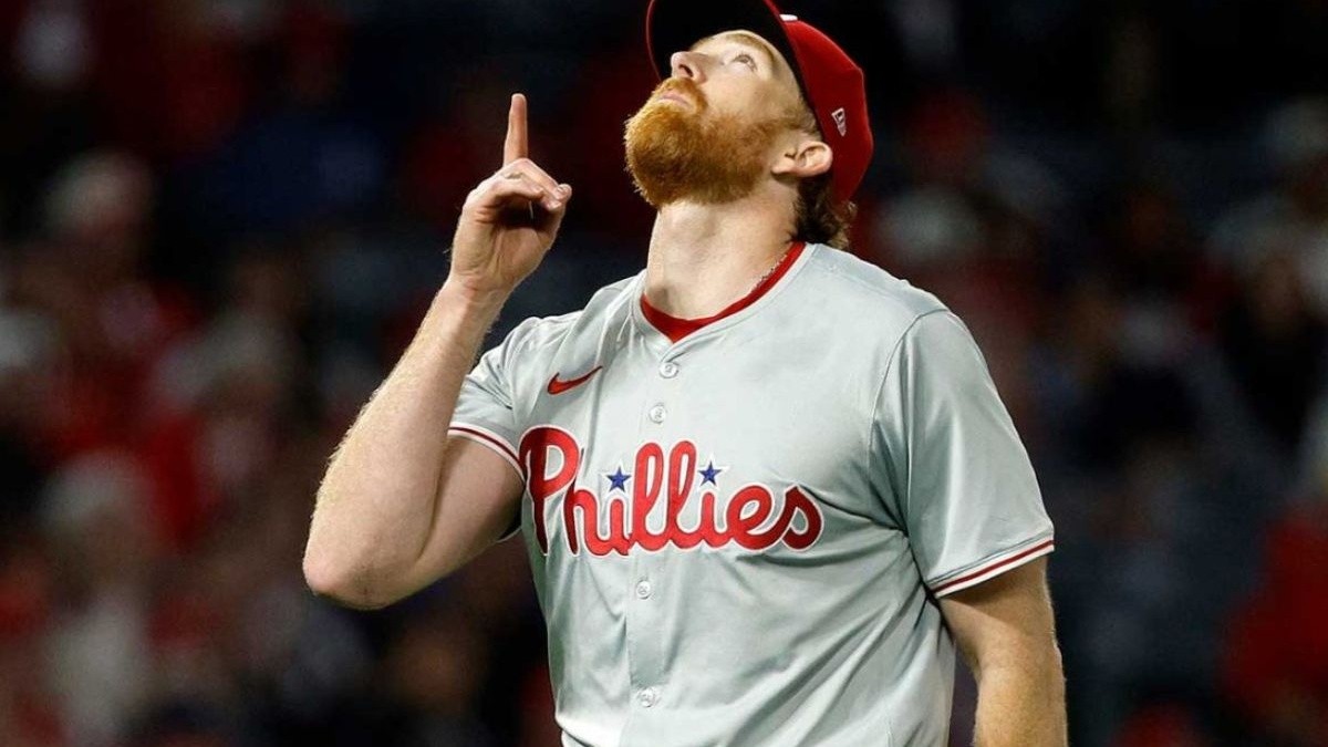 Pitcher Who Shined with Phillies Last Year Urgently Seeks MLB Job