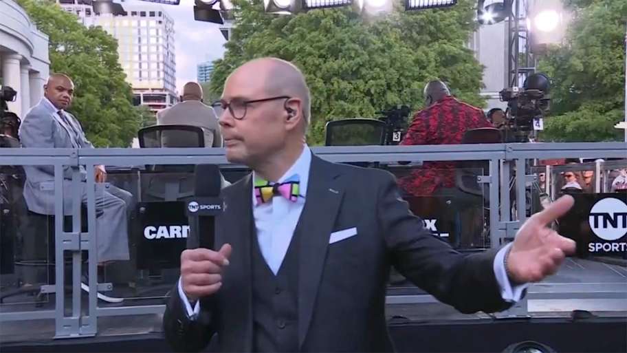 Ernie Johnson Honors NBA on TNT With Heartwarming Message During ...