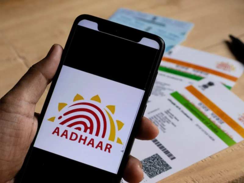 AI बना सकता है Fake Aadhaar Card, हैकर्स के नए कांड से घबराए एक्सपर्ट्स ...