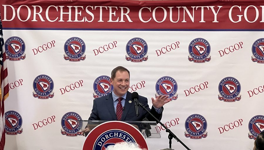 Solicitor David Pascoe switches to Republican Party